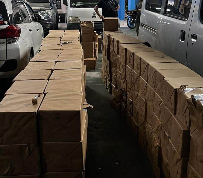 Bea Cukai Malang Gagalkan Pengiriman Rokok Ilegal Senilai Ratusan Juta ... Bea Cukai Malang Gagalkan Pengiriman Rokok Ilegal Senilai Ratusan Juta ...