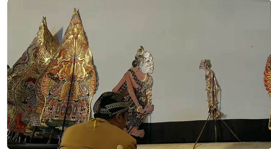Seru! Wayang Kulit “Sirnane Angkoro Murko”di Desa Dayu Blitar